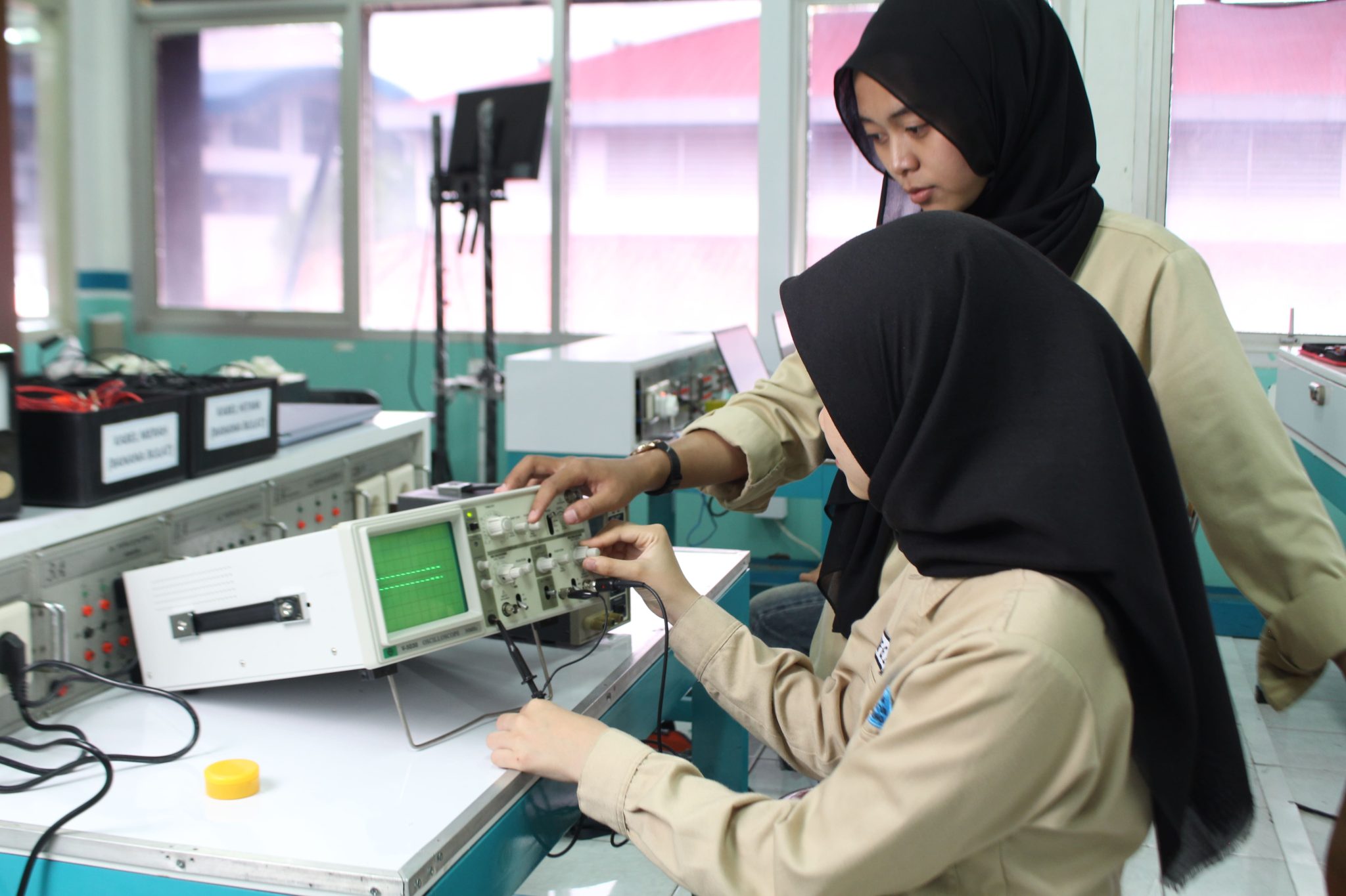 Laboratorium Rangkaian Listrik & Elektronika – Pascasarjana Politeknik ...