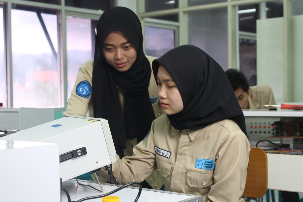 Laboratorium Rangkaian Listrik & Elektronika – Pascasarjana Politeknik ...